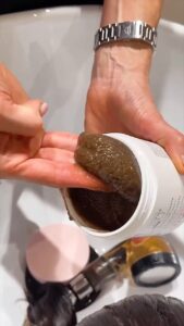 ISOCLEAN ISOSKIN Hypochlorous Cleansing Solution Spray 525ml - Beauty Kick